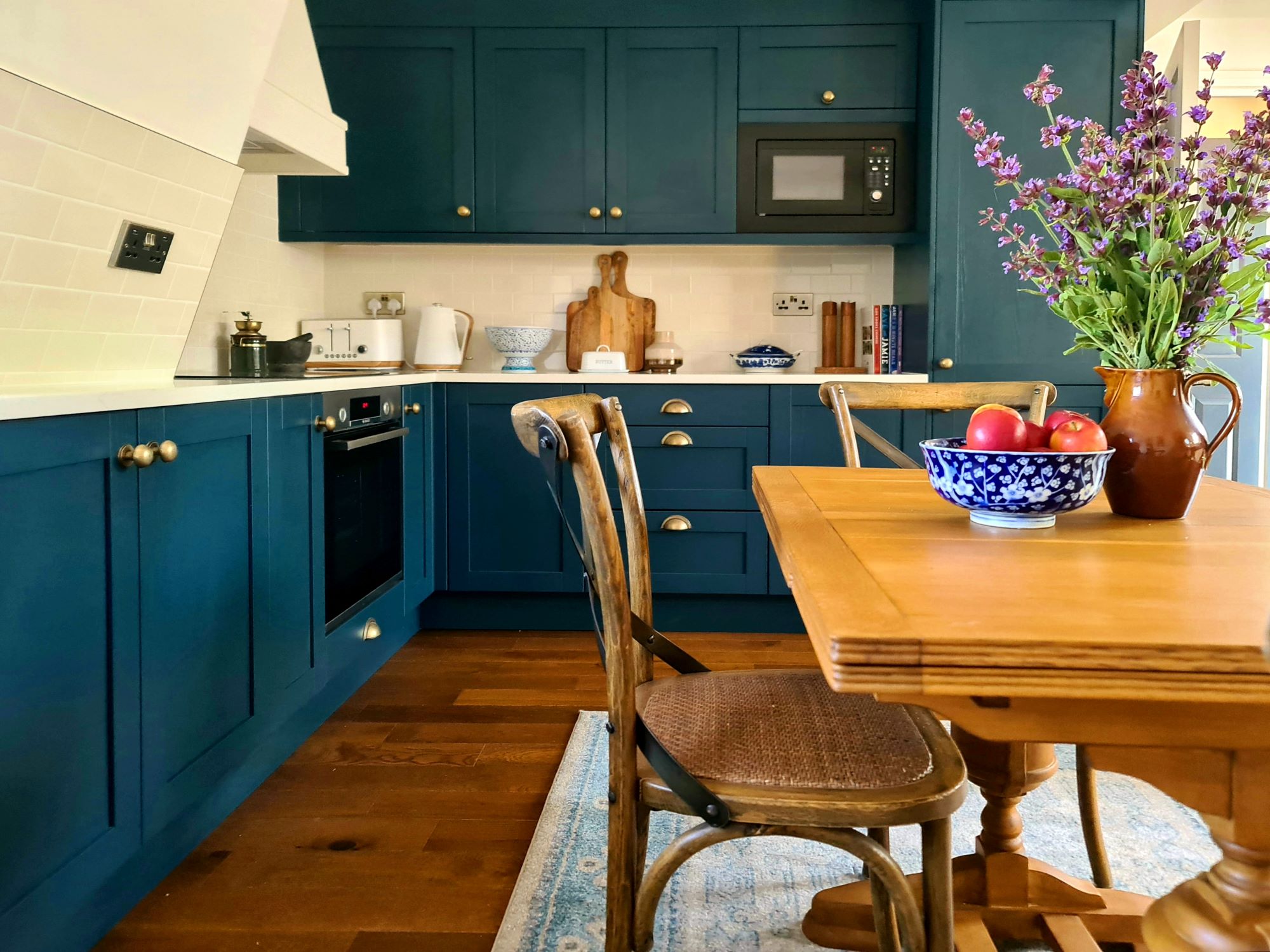 Best #1 Design Interior Kitchen In UK - Maureen Gomez Interiors